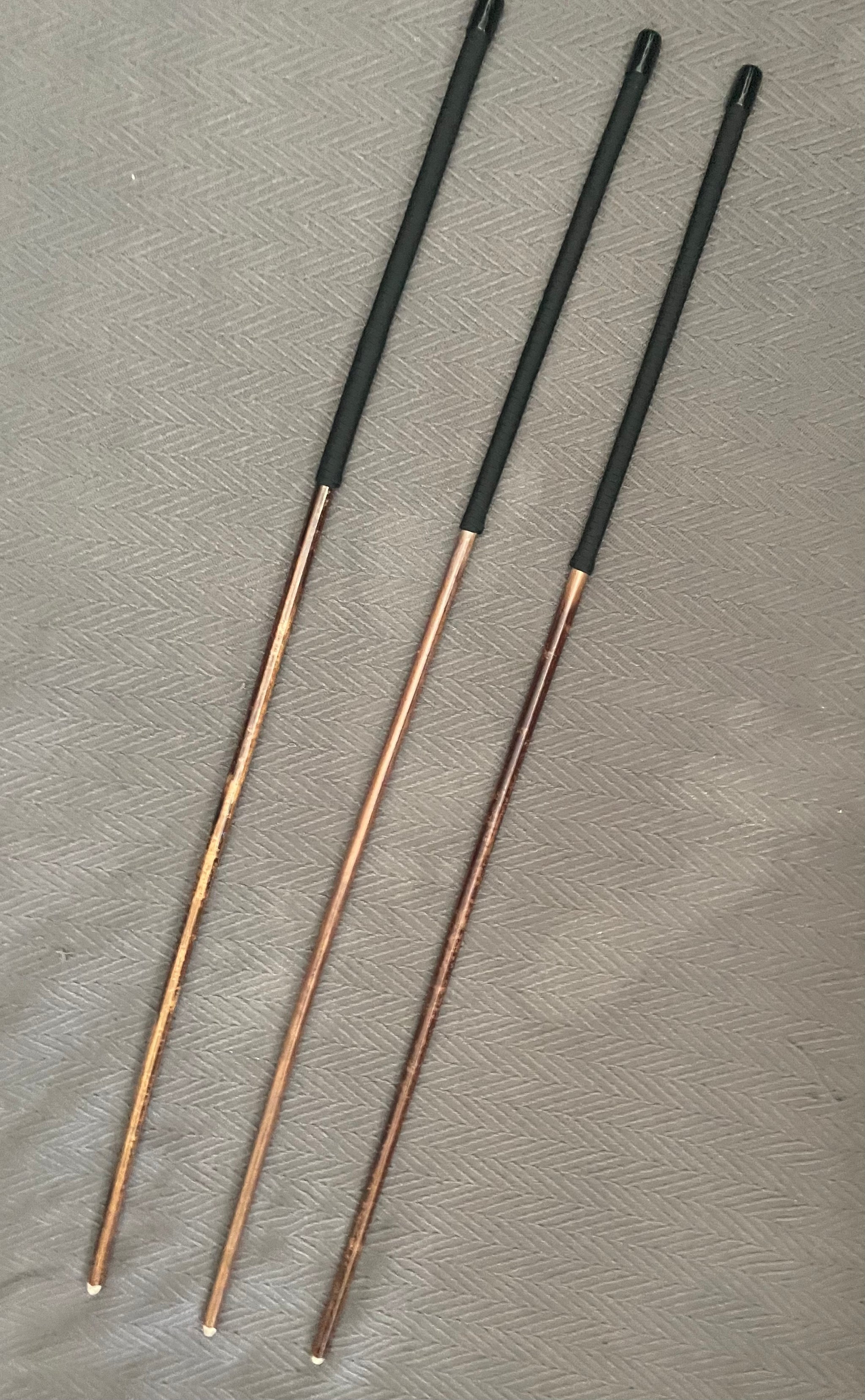 Set of 3 Knotless Smoked Dragon Canes 93 cms Black/ Red Hdls